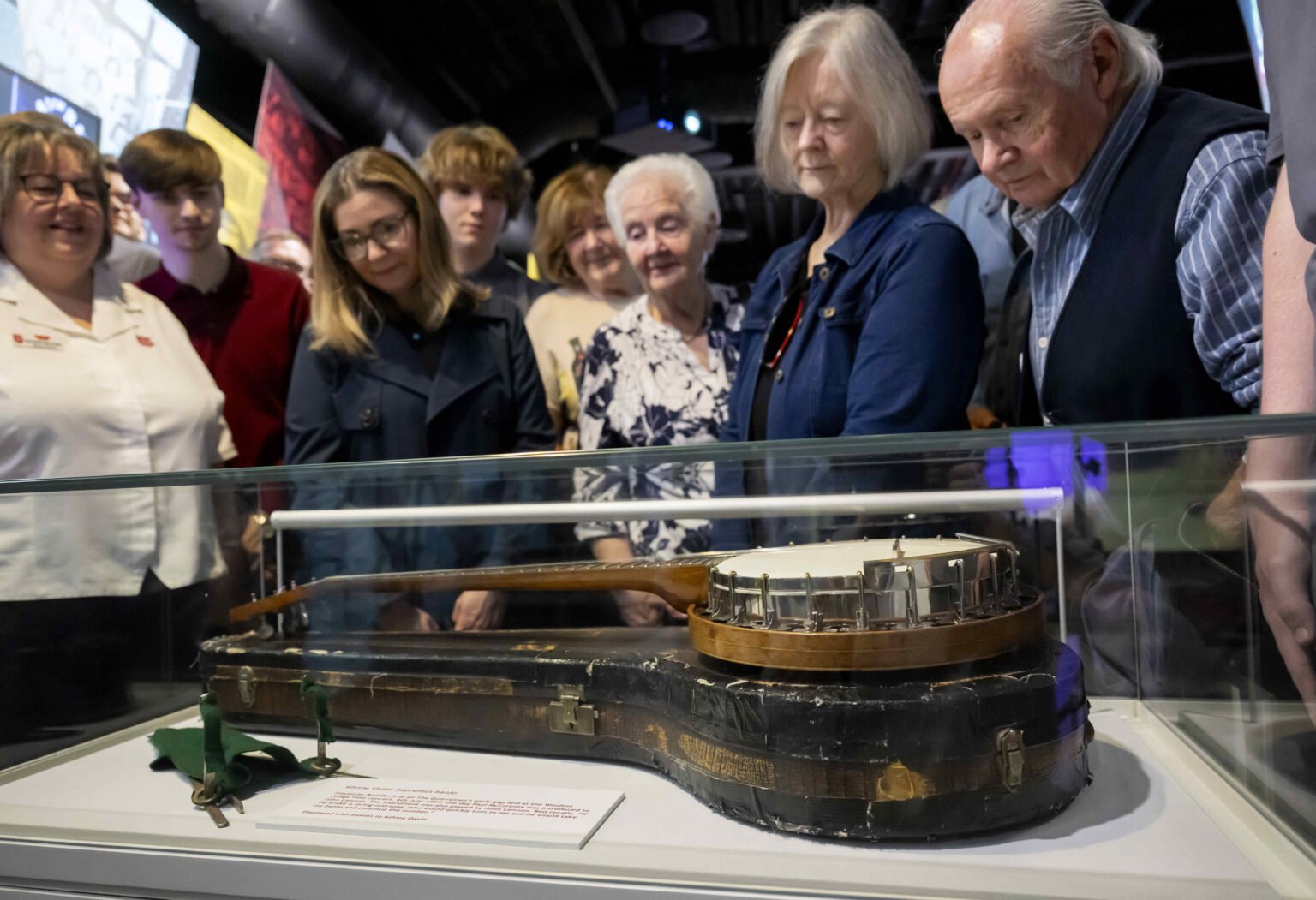QUARRYMEN BANJO ONCE PLAYED BY JOHN LENNON UNVEILED AT STRAWBERRY FIELD ...
