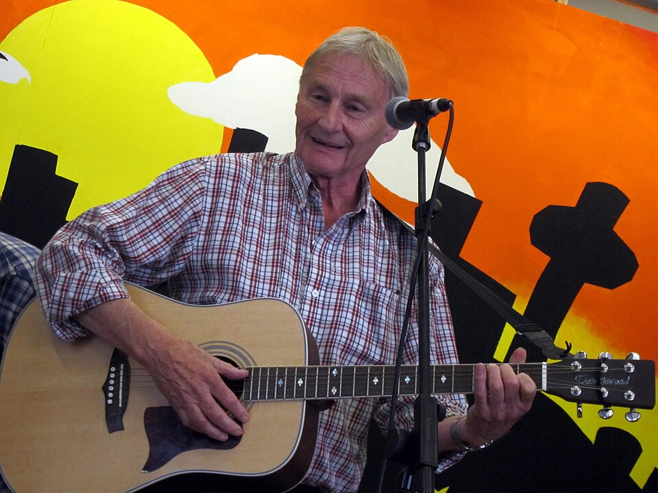 THE QUARRYMEN's LEN GARRY DIES AGED 84 - BEATLES MAGAZINE